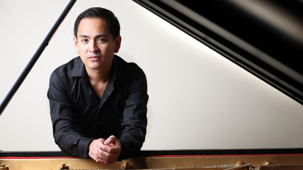 Victor Santiago Asuncion in Concert - Steinway